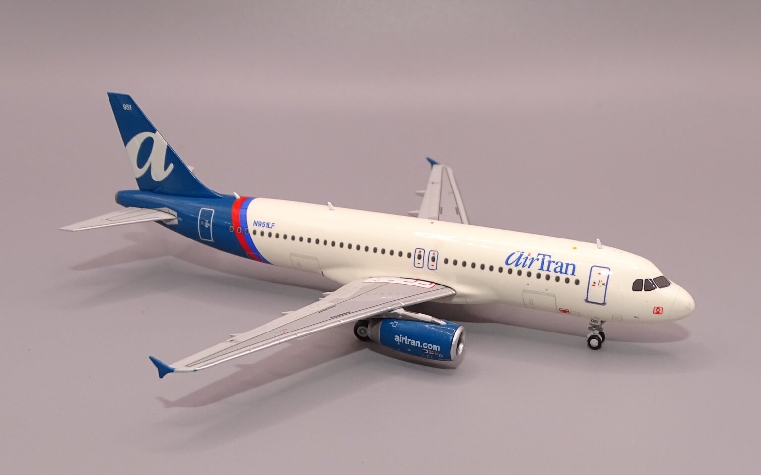 AirTran | Airbus A320-233 | N951LF | Legacy Jets - YESTERDAY'S AIRLINES